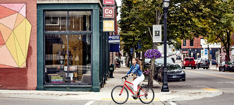 Shopping Tales | The Maine Beaches | The Insider